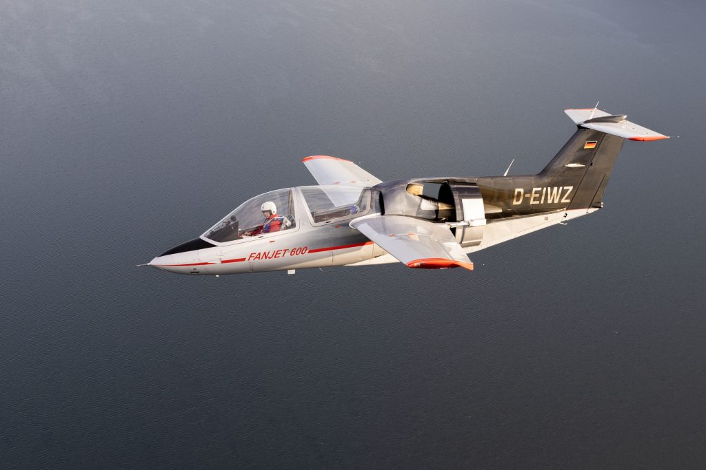 THE AIRCRAFT – fanjet